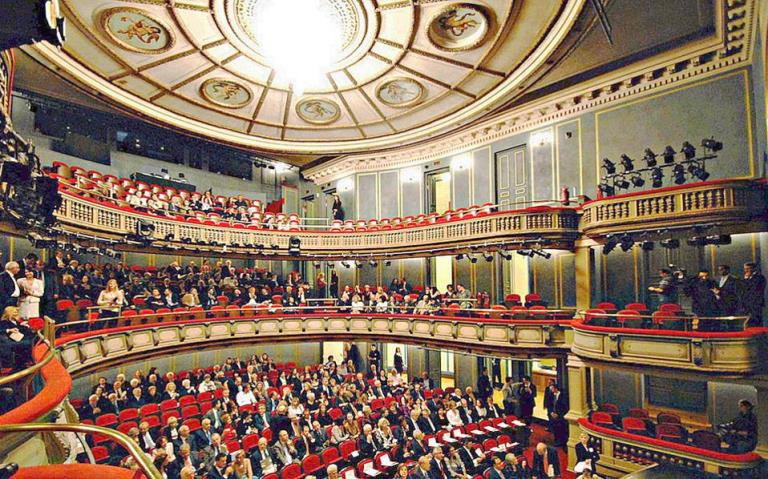 Το Εθνικό Θέατρο «ταξιδεύει» στην ομογένεια | Fortunegreece.com