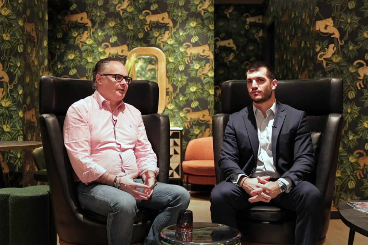 Το Junk Kouture και ο Troy Armour βάζουν πλώρη για Ελλάδα ...