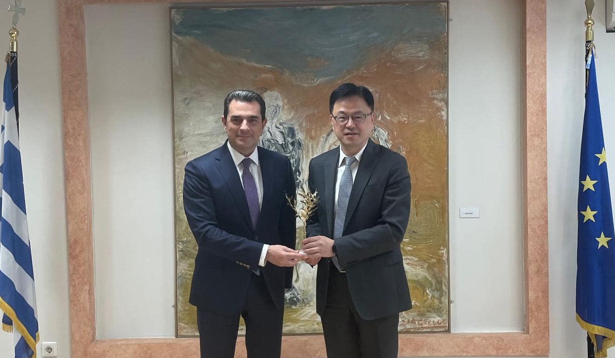 Σκρέκας - Συνάντηση με τον πρόεδρο της Cosco: Η Ελλάδα να παίξει τον ...