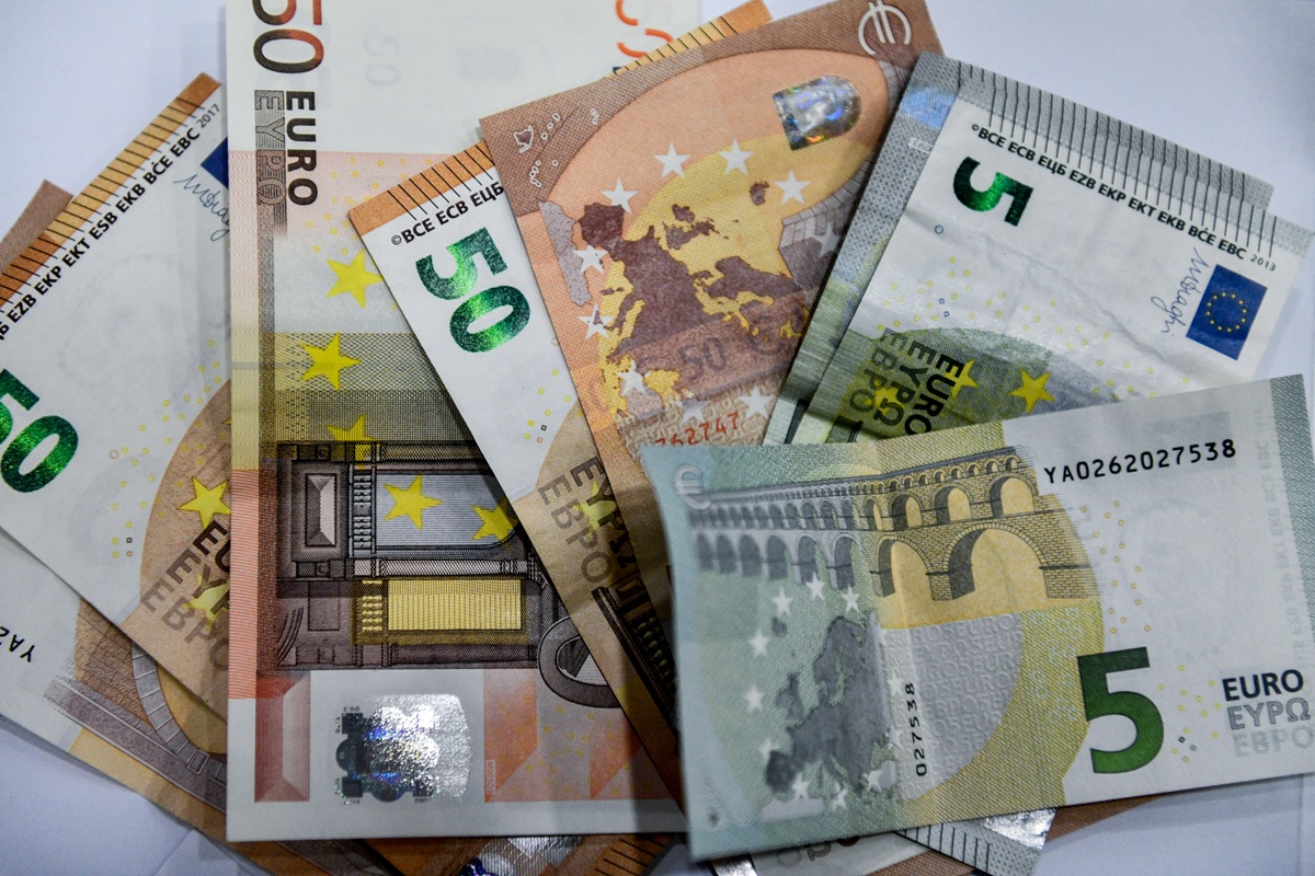 Οριακή κάμψη του πληθωρισμού στην Ελλάδα, 2,4% τον Μάρτιο - Ακριβότερα ...